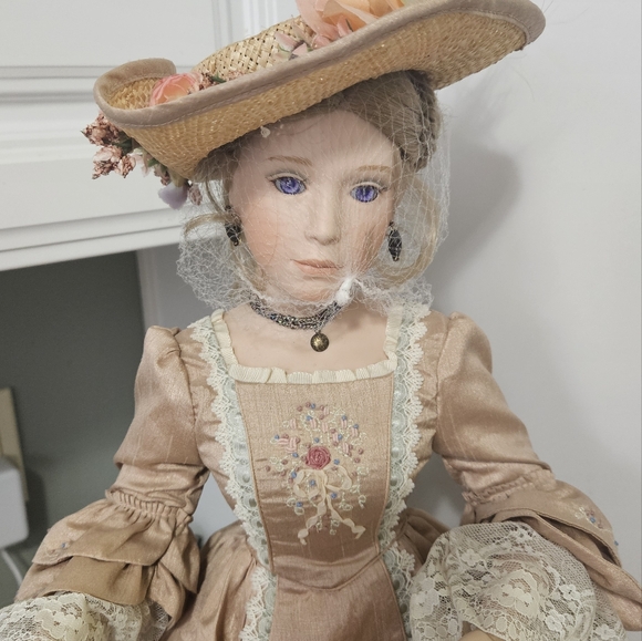 Danbury Mint | Other | Danbury Mint Victorian Style Porcelain Bess Doll ...
